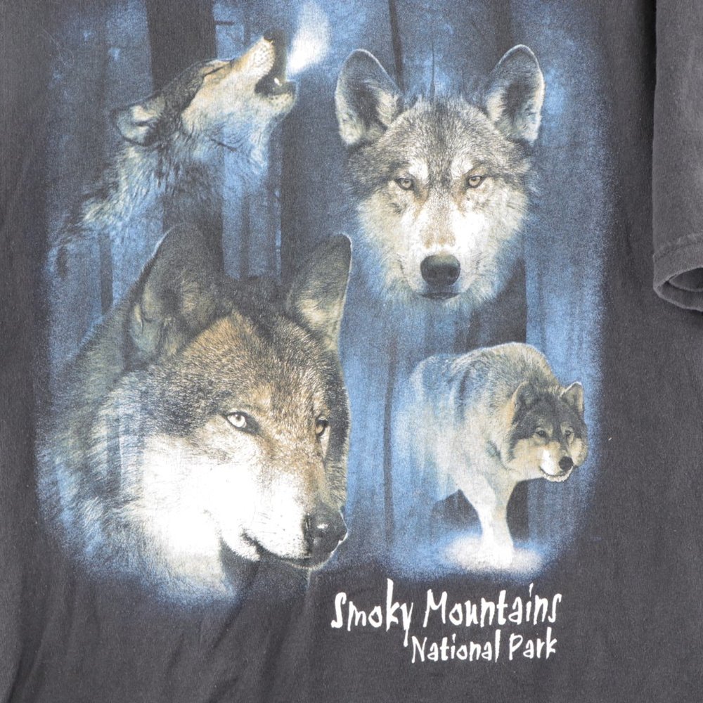 Vintage Smoky Mountains Howling Wolf Nature Shirt - Gem